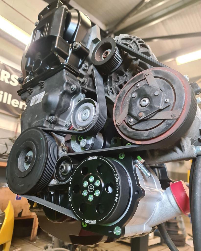 Expert Renault Specialist Wolverhampton Mechanics at K-Tec Racing