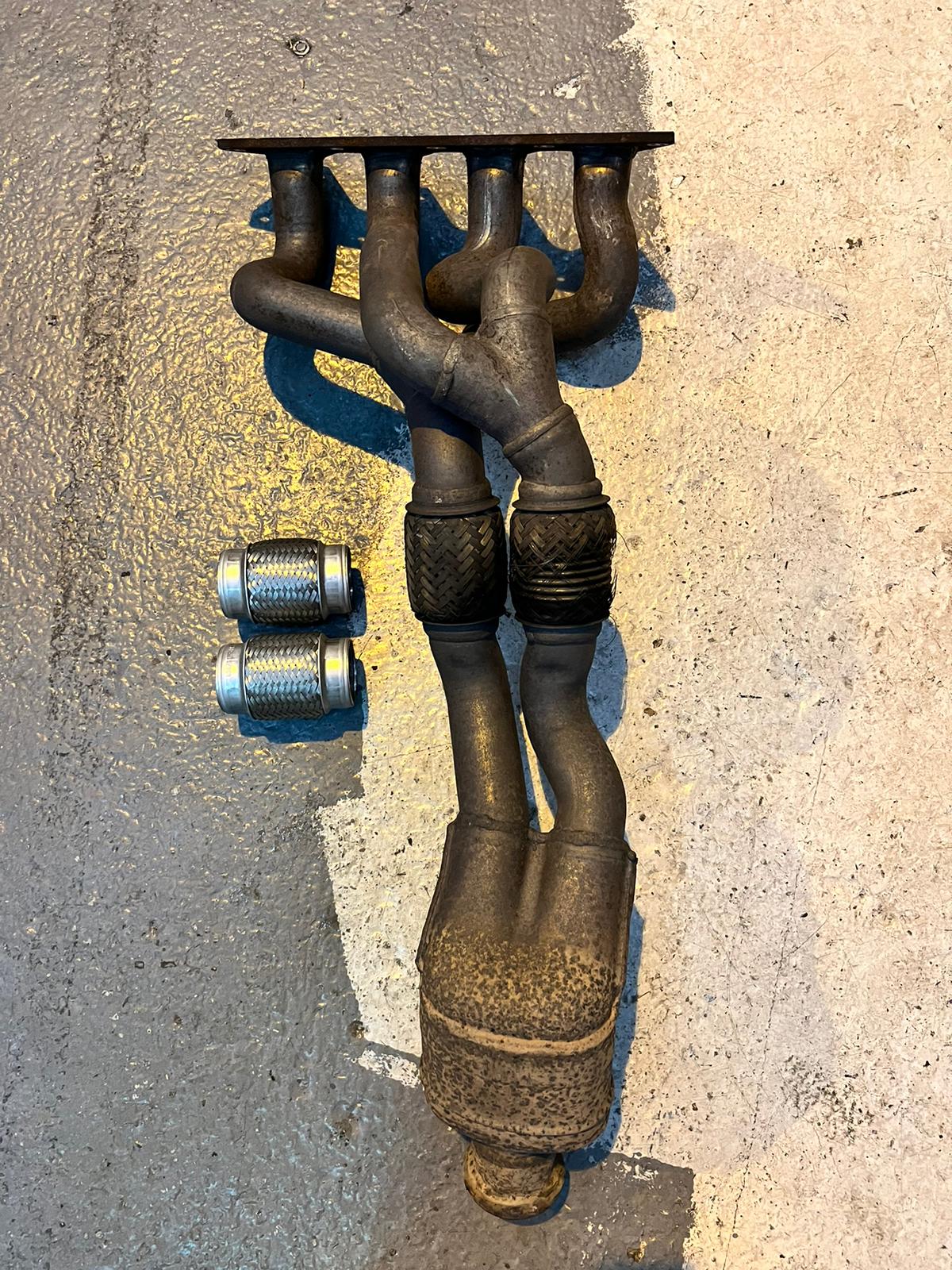 Genuine Renault Clio 3RS Manifold **USED** (With 2x New Flexis)