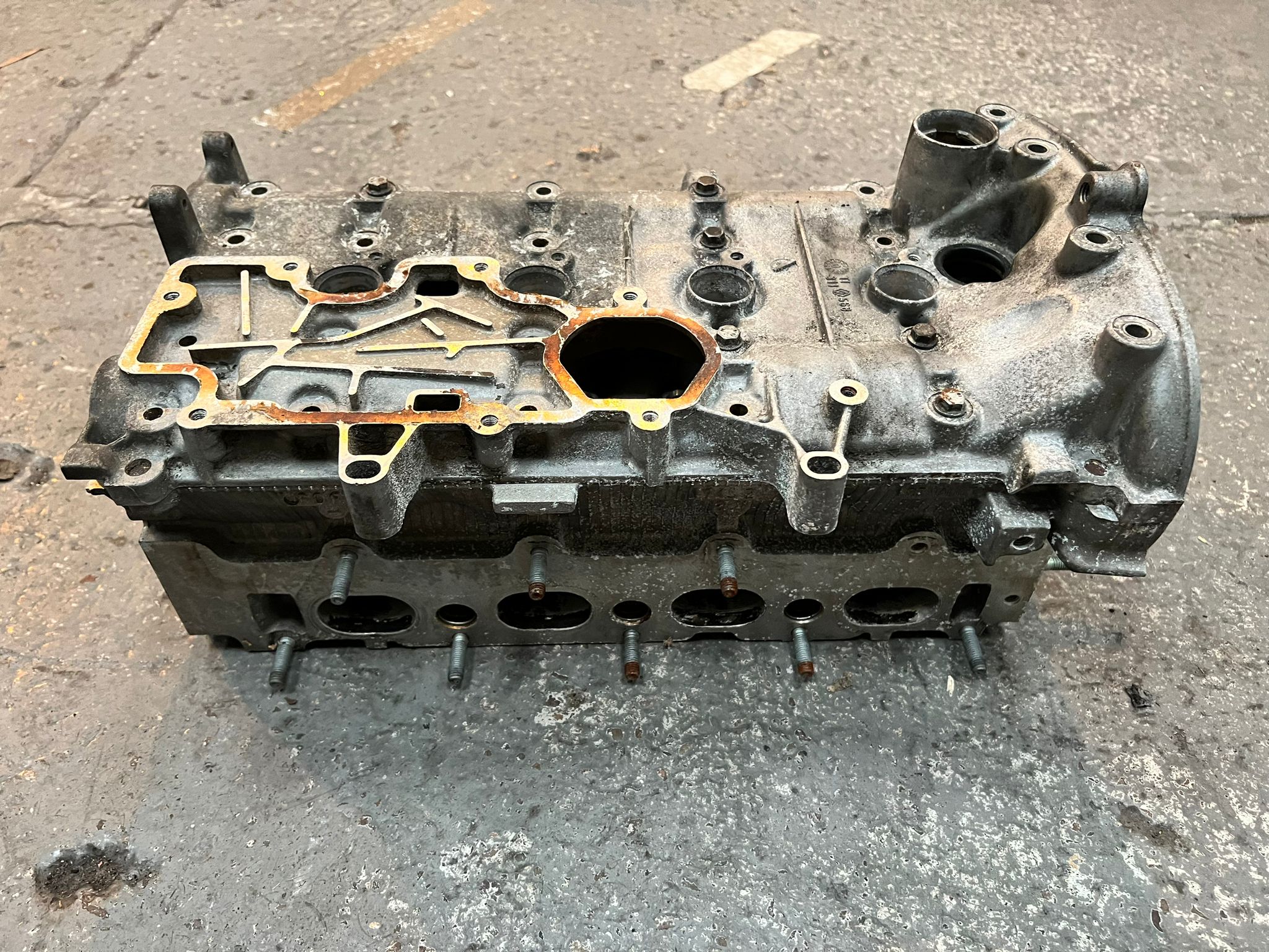 Genuine Renault Clio 172 Engine Cylinder Head *USED*