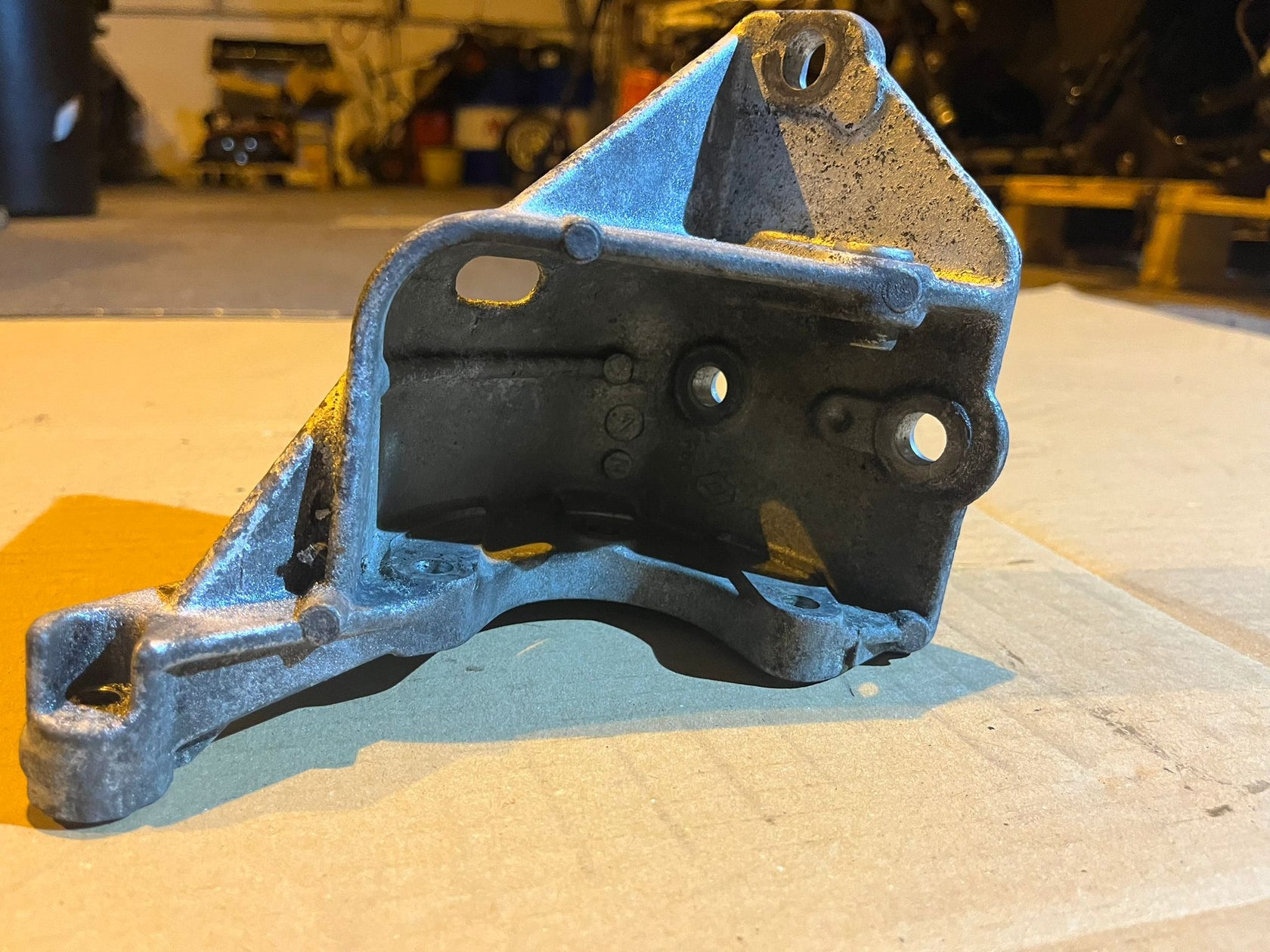 Genuine Renault Clio 2RS Auxiliary Idler Pulley Bracket *USED*